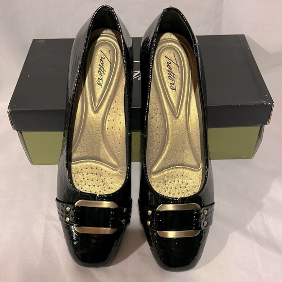 Trotters | Shoes | Trotters Doris Signature Black Croc M | Poshmark